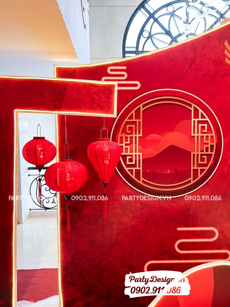 Backdrop trang trí Year End Party / Trung Thu tone màu đỏ - công ty Đại ...